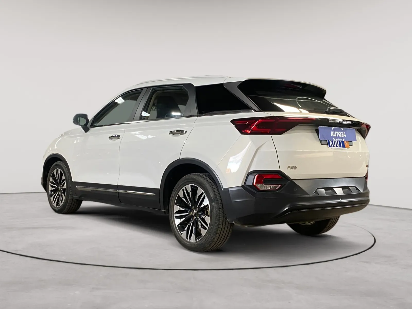 FAW BESTUNE T77 2021